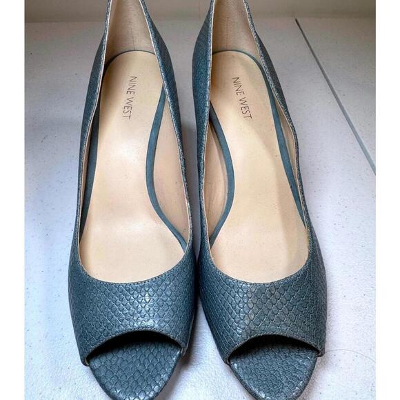 Nine West | Shoes | Nine West Womens Peeptoe Heels Stylish Gray Pumps ...